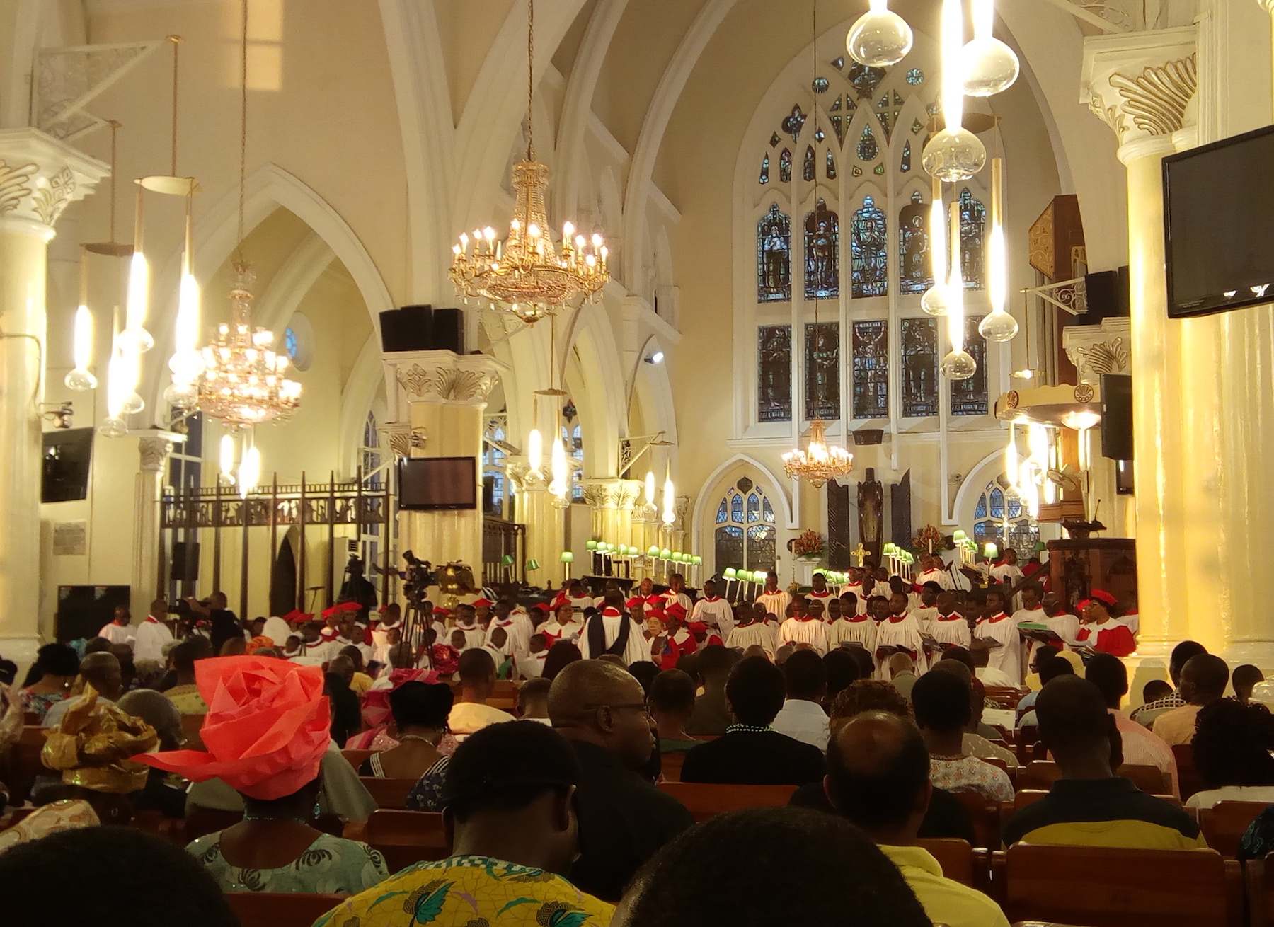 Training the choirs and organists of Nigeria – The Lady Organist