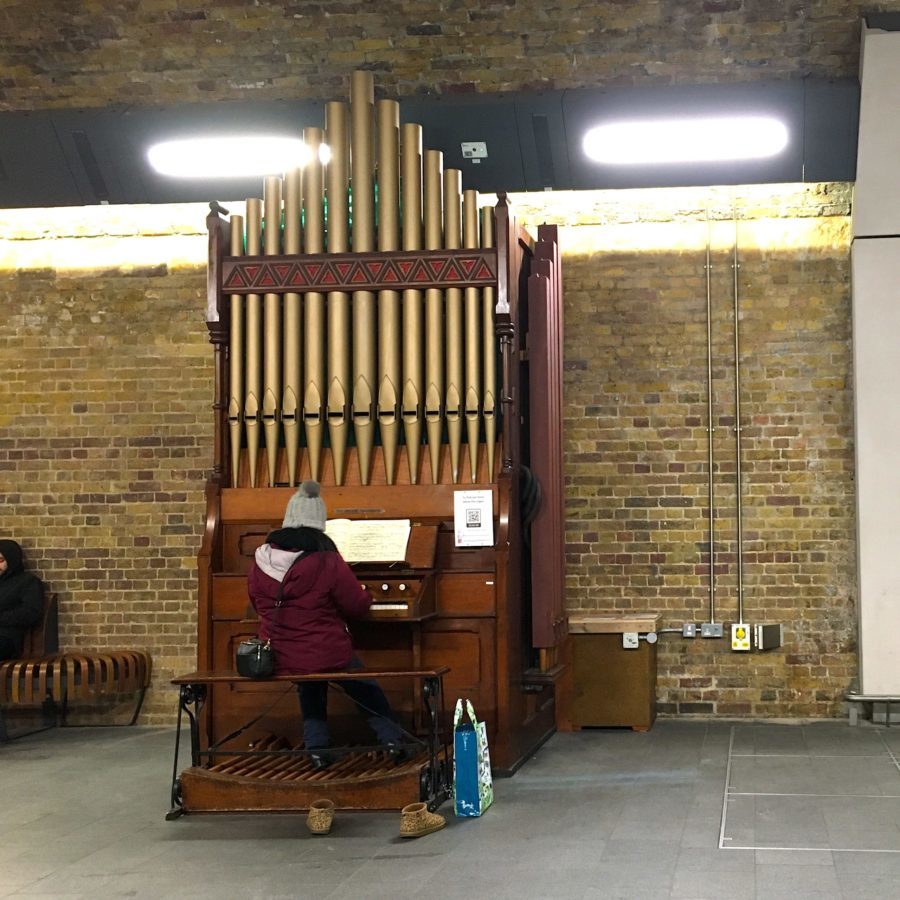 London Bridge Station Organ Marathon – The Lady Organist